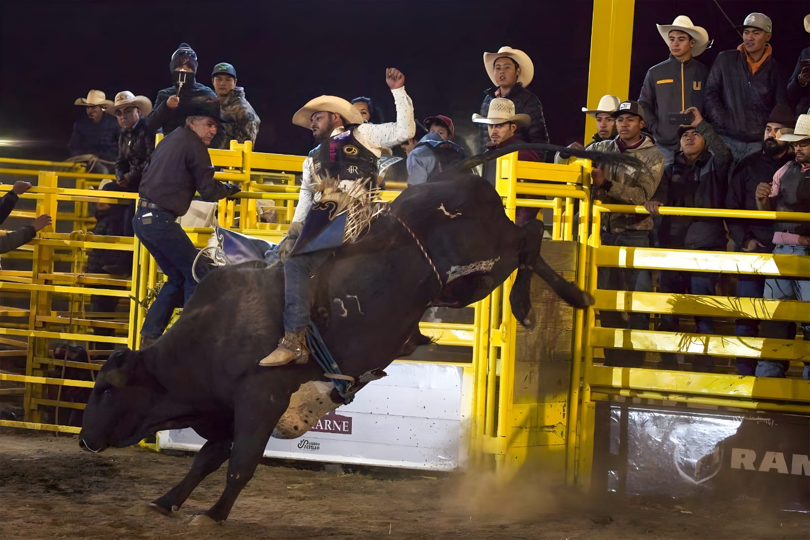 Regresa al Rodeo Profesional a Saltillo, repartirán 500 mil pesos a ...